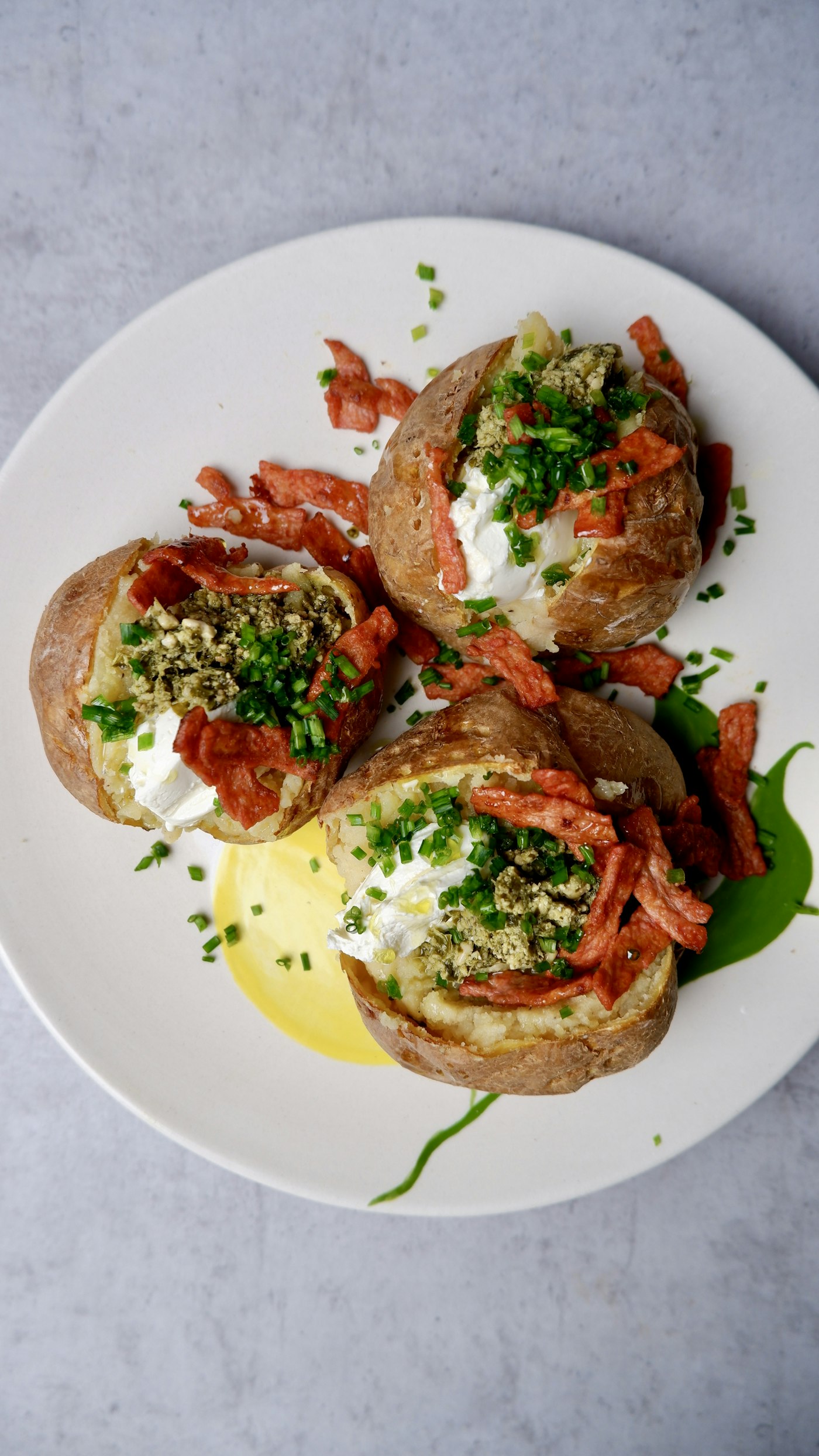 Vegan kumpir with bacon recipe | KoRo Germany