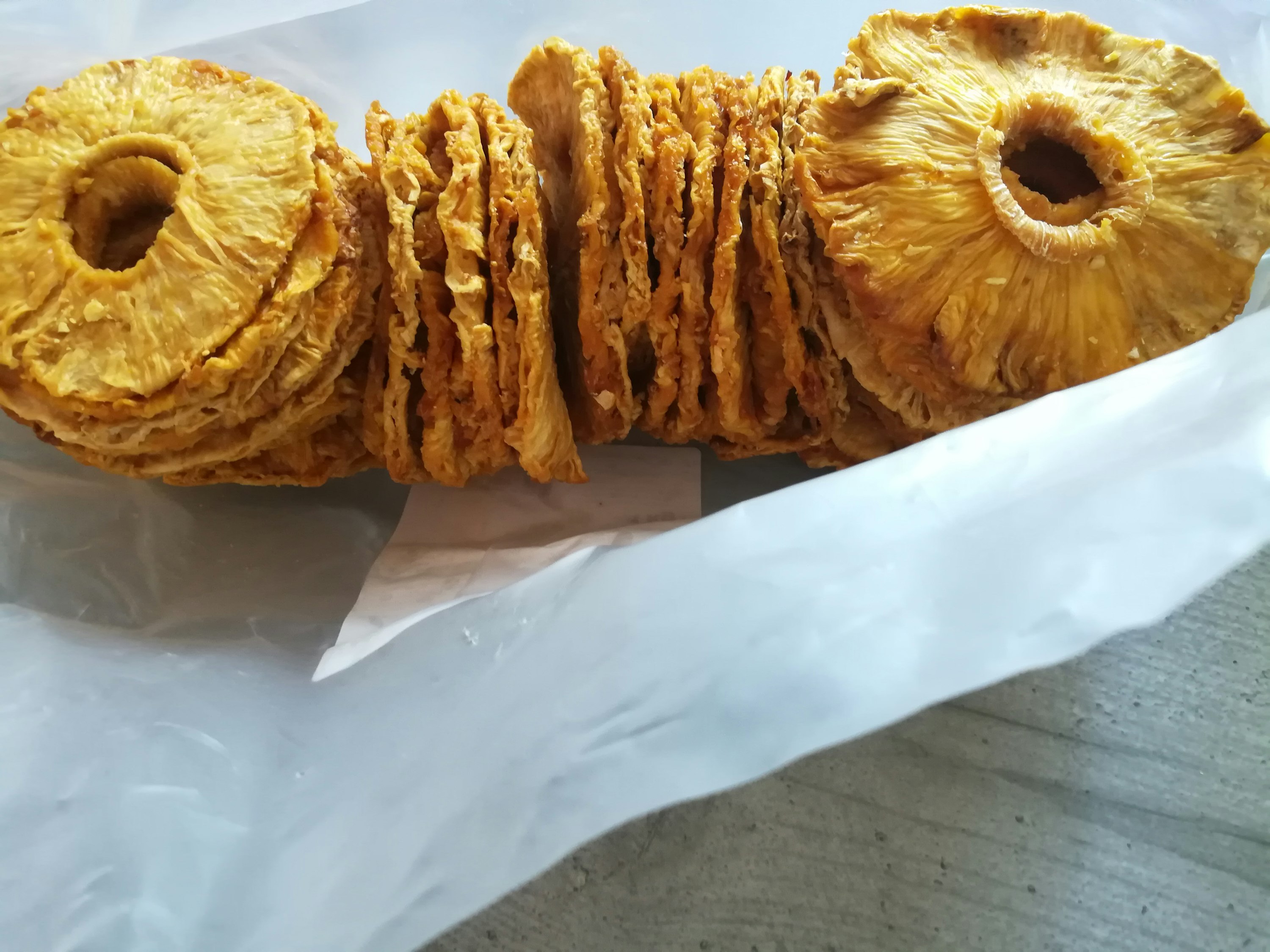 Ananas séché 1 kg - Non sulfuré - Sans sucre ajouté | KoRo France