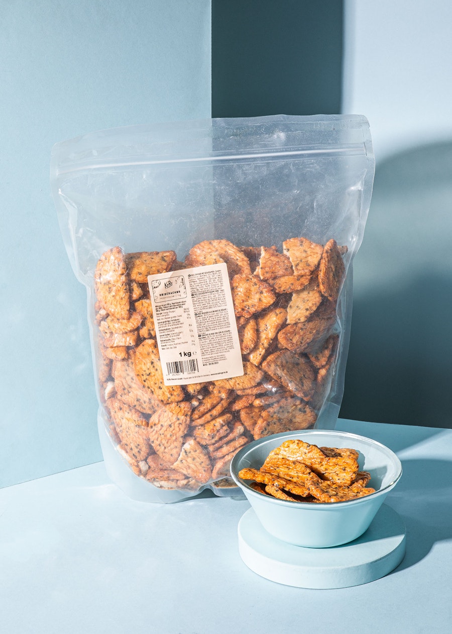 Chilli-flavoured rice crackers | KoRo Swiss