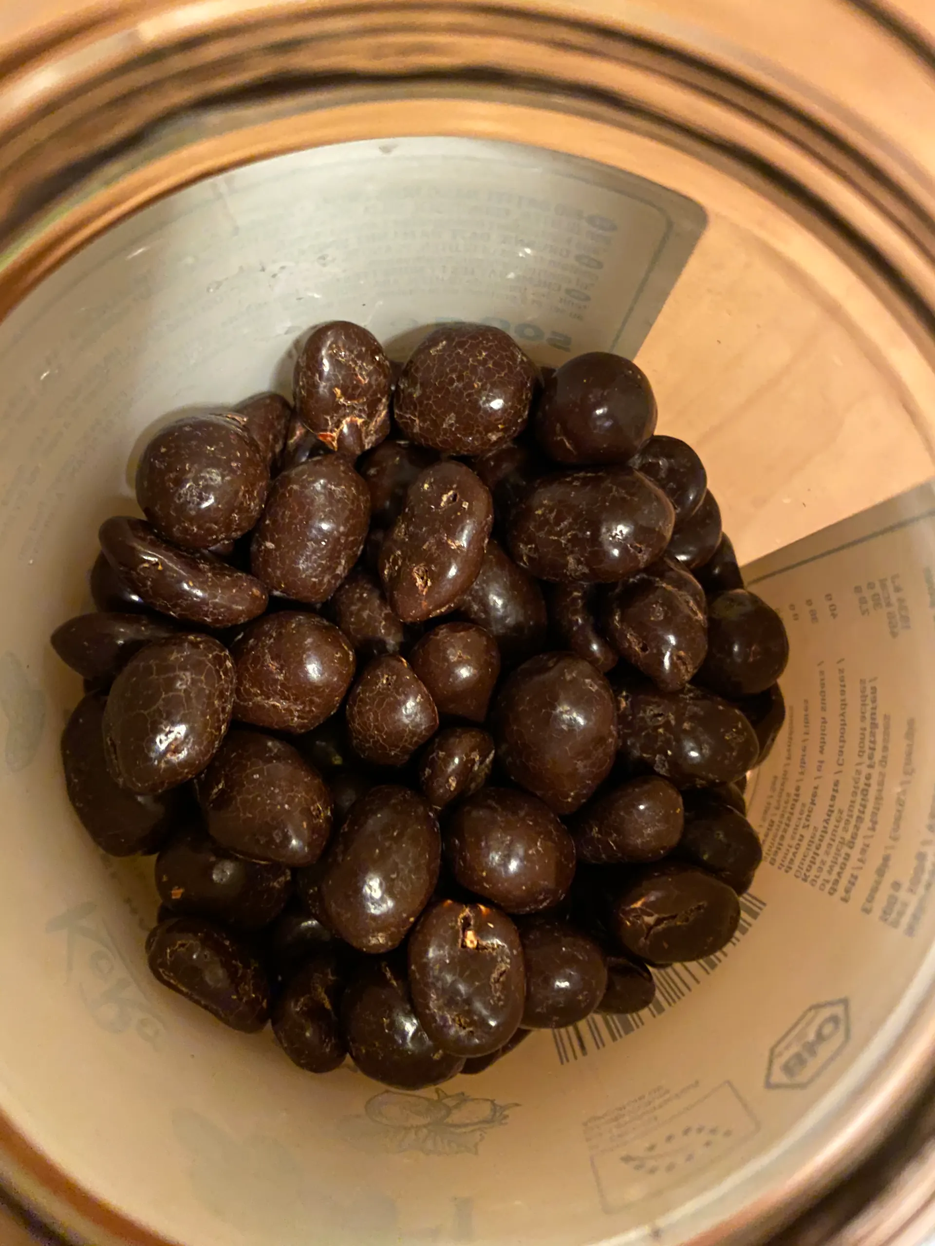 Buy jumbo peanuts covered in dark chocolate | KoRo Swiss