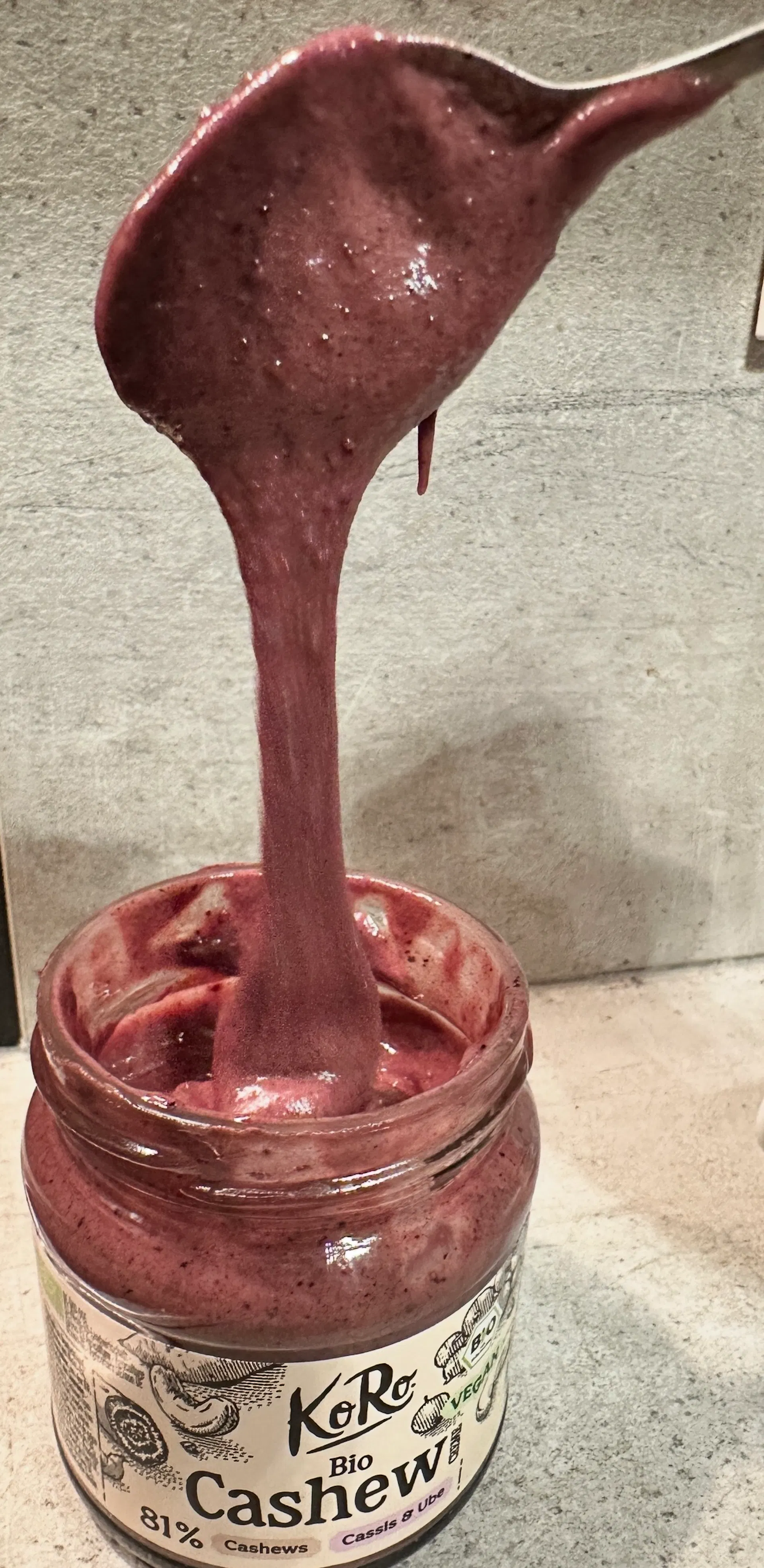 Crema spalmabile con polvere di ube e ribes nero bio 200 g | KoRo
