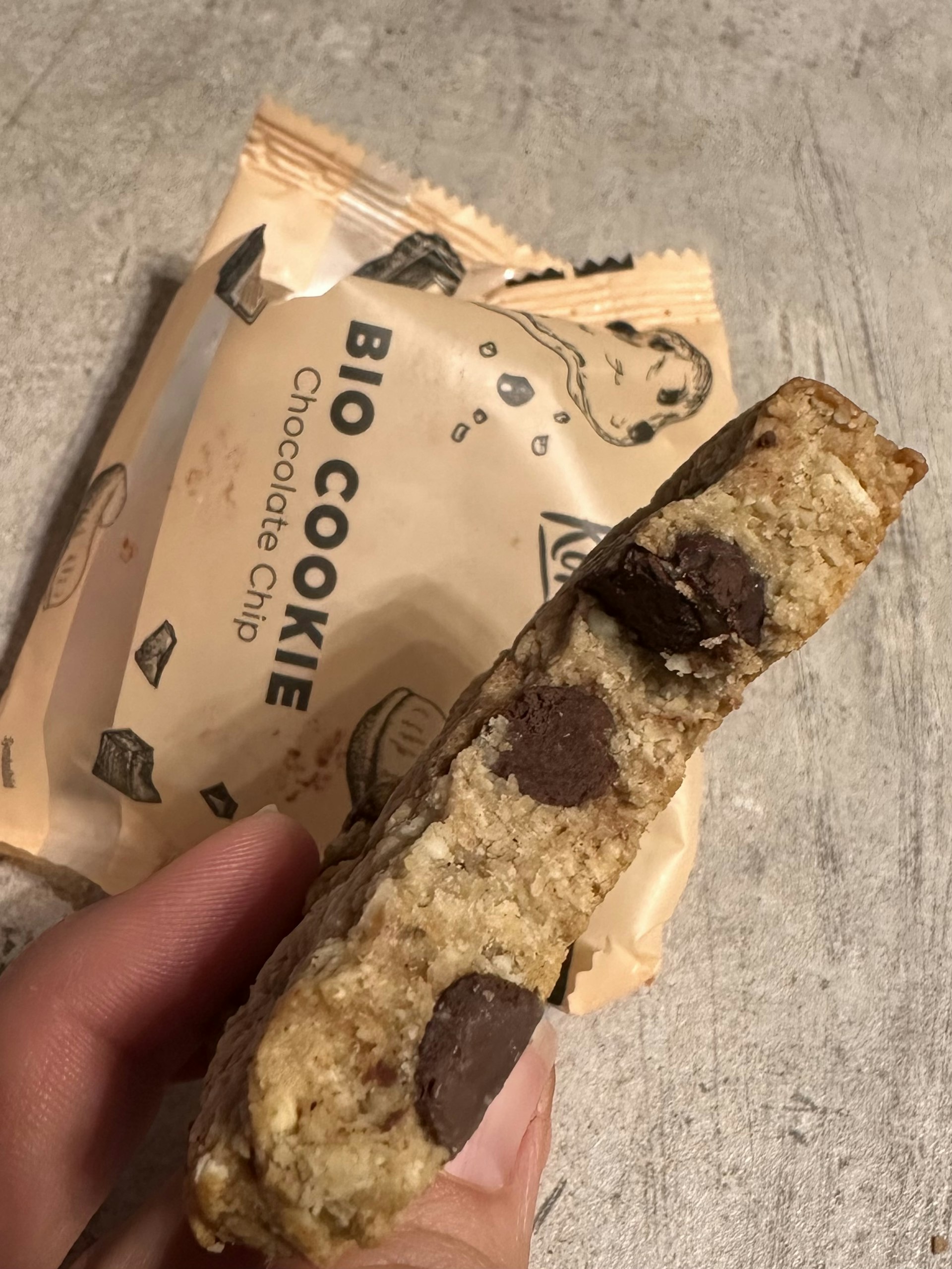 Achetez en ligne notre cookie bio aux pépites de chocolat 50 g | KoRo
