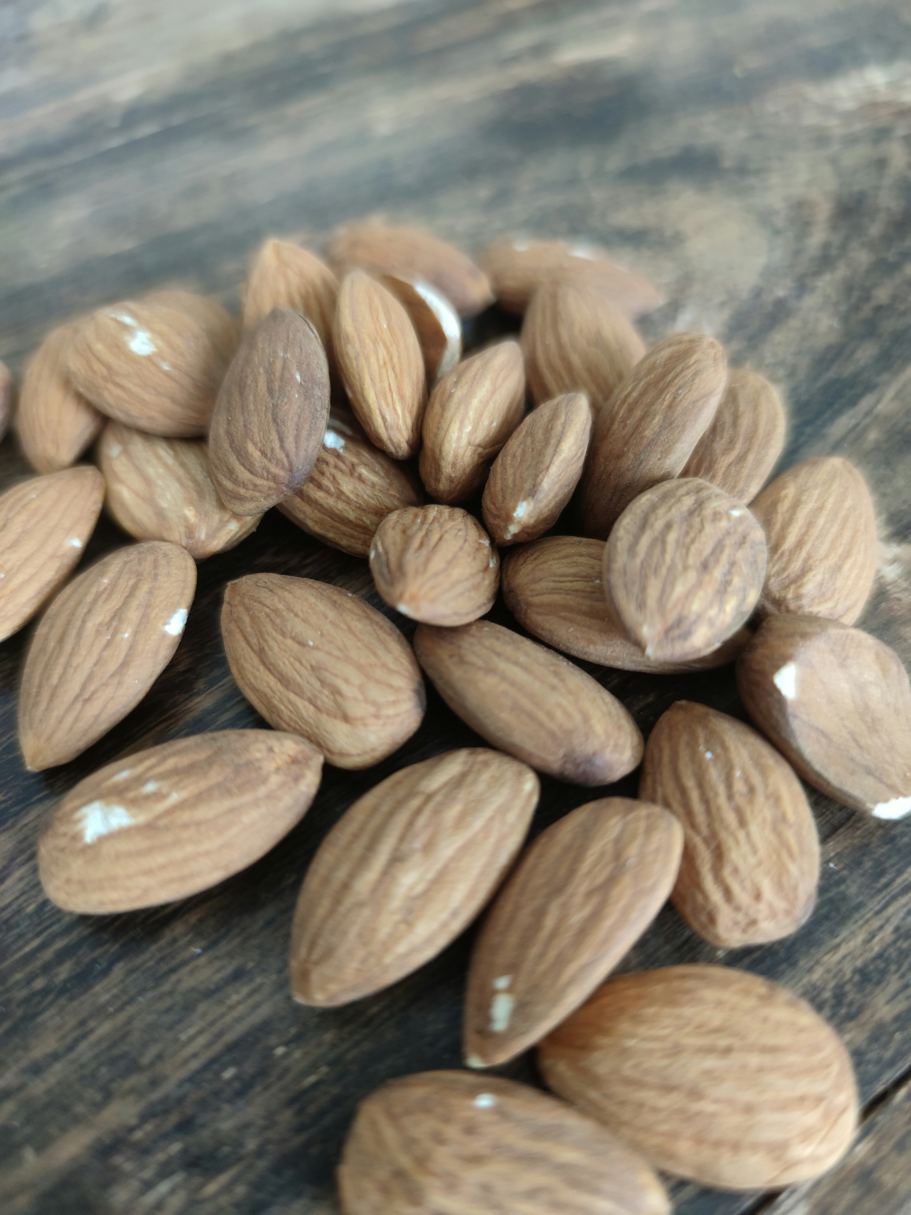 Mandelkerne Premium kaufen | KoRo Germany