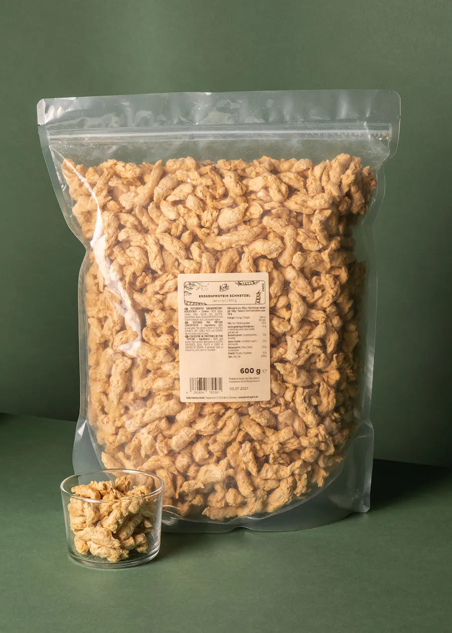Fleischlos glücklich: Feines Bio Soja Geschnetzeltes kaufen | KoRo